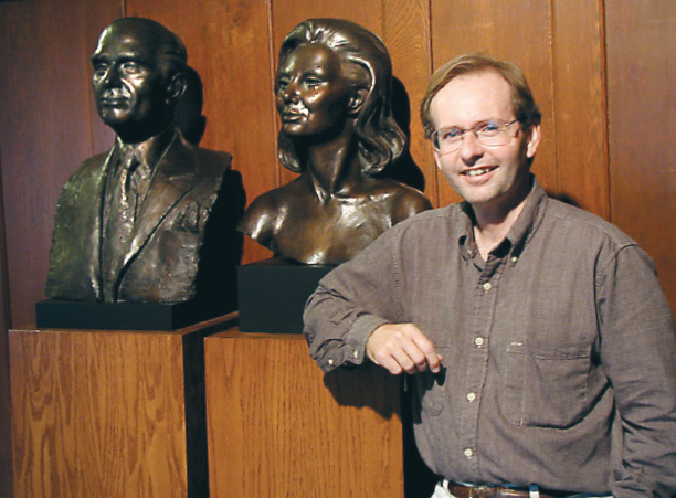 Roger Hankins Retires from Cantor Art Gallery | Holy Cross Magazine