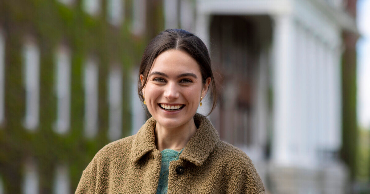 Inside the Economics of Happiness | Holy Cross Magazine