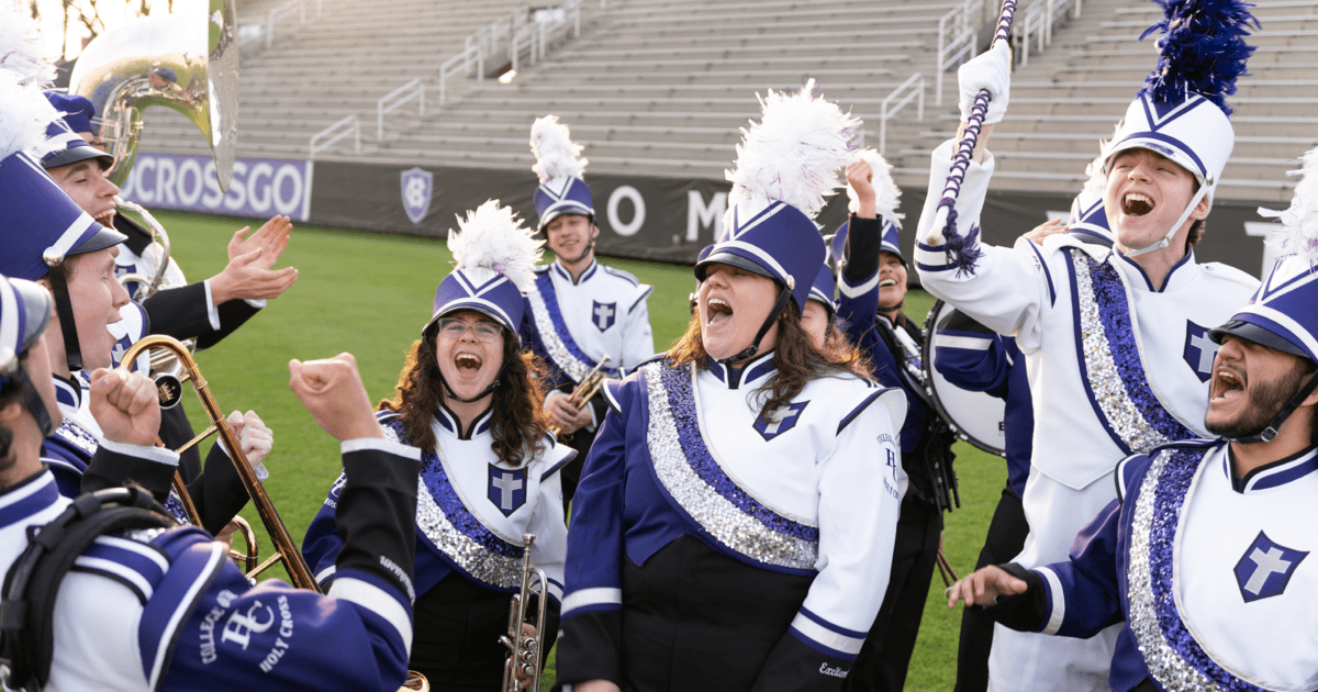 For a Good Time, Call... | Holy Cross Magazine