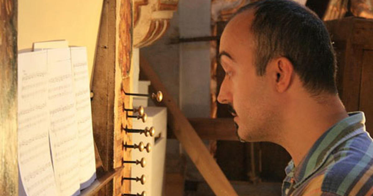 Italian Organist to Kick Off Annual Holy Cross Chapel Artists Series ...