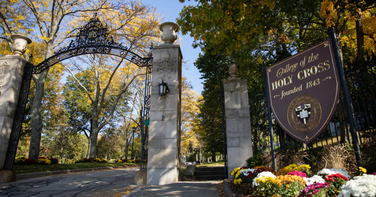 Holy Cross Joins QuestBridge for National Admissions Recruitment ...