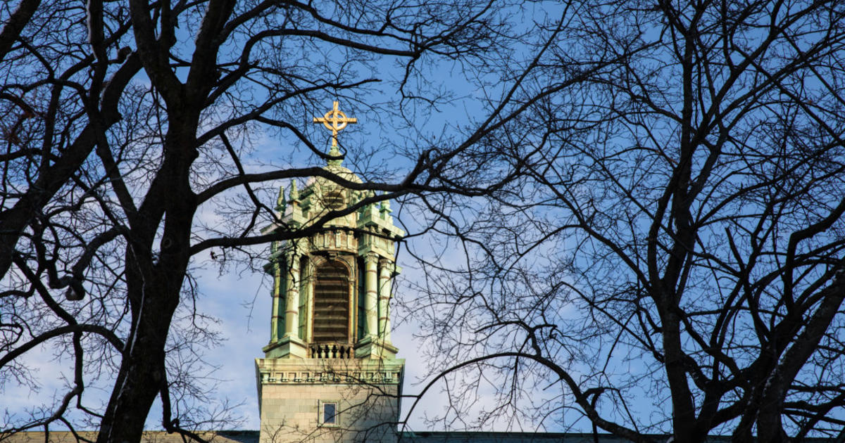 Holy Cross' Chapter of Sigma Delta Pi Earns National Award | Holy Cross ...