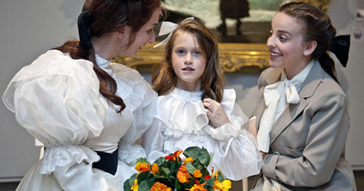 Local Community Buzzing About Tableaux Vivants | Holy Cross Magazine