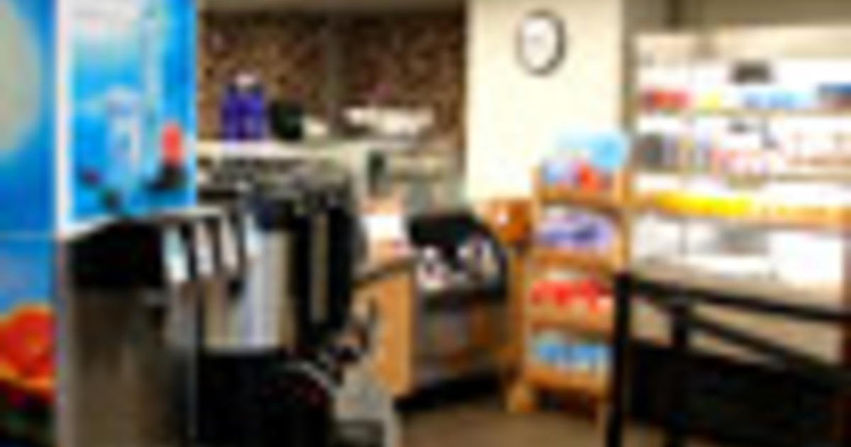 Science Café a Popular Choice Among Students | Holy Cross Magazine